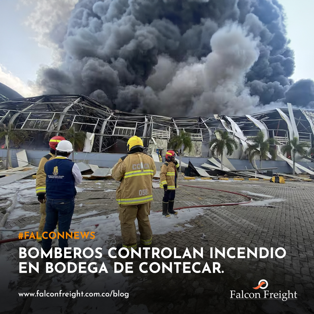 Bomberos controlan incendio en bodega de Contecar